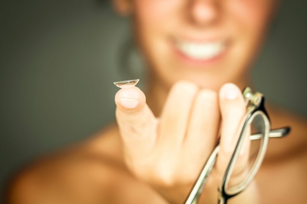 Određivanje dioptrije za kontaktna sočiva - Očna Kuća ProfiLens